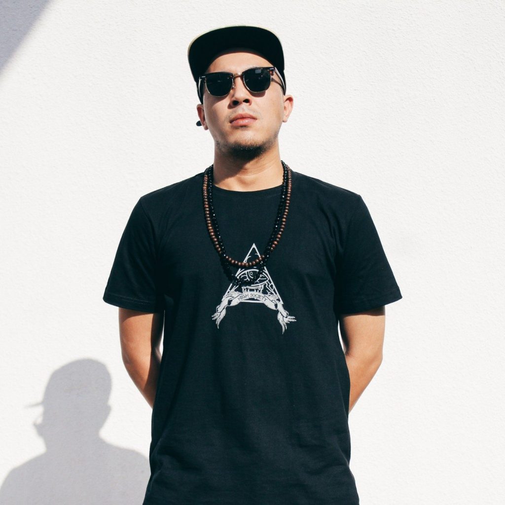 Biodata Penyanyi Rap SonaOne | Azhan.co