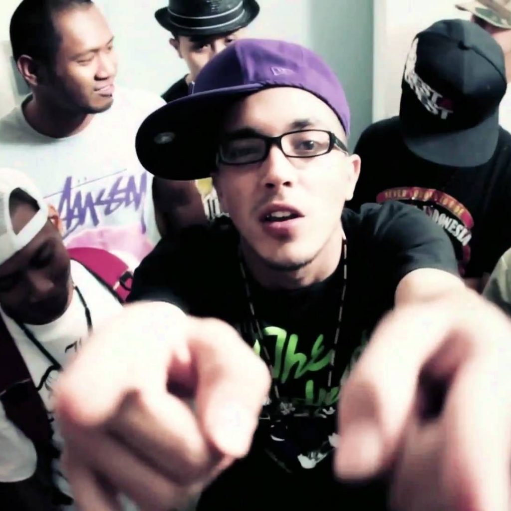 Biodata Penyanyi Rap SonaOne | Azhan.co