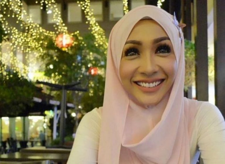 Biodata Elfaeza Ul Haq, Artis Singapura Yang Telah Berhijab Sepenuhnya ...
