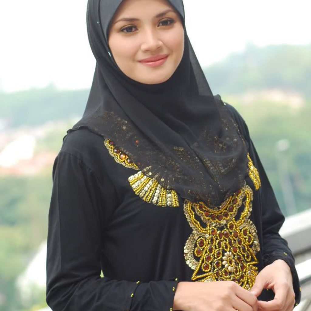 Biodata Fazura, Artis Malaysia Paling Cantik! | Azhan.co