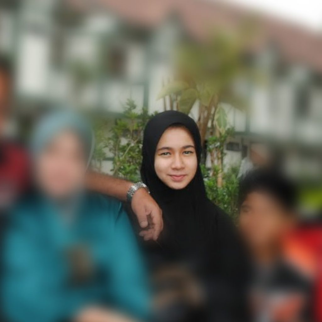 Family dan Adik-Beradik Amira Othman | Azhan.co