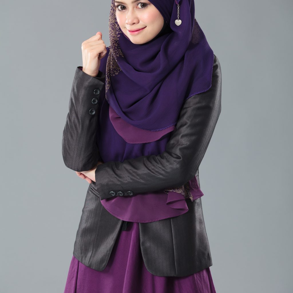 Biodata Heliza Helmi, Artis Terengganu Bermata Comel | Azhan.co