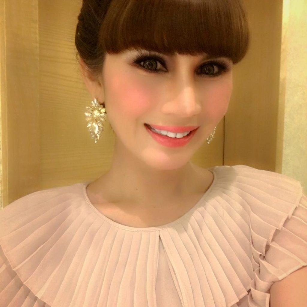 Biodata Nur Sajat | Azhan.co