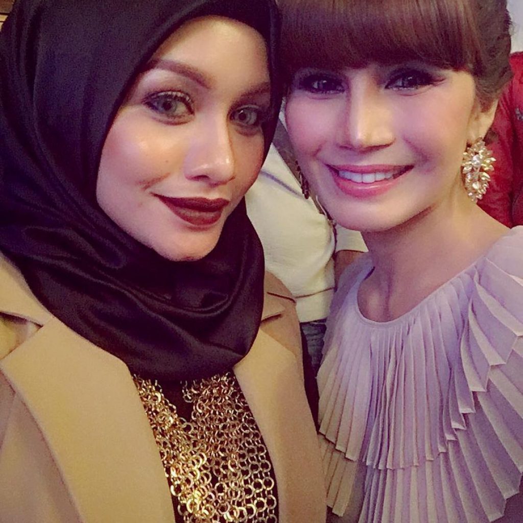 Biodata Nur Sajat | Azhan.co