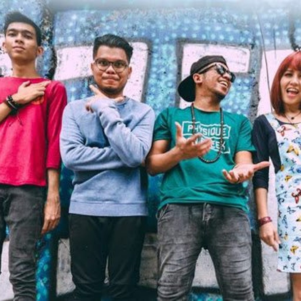 Biodata Mell, Vokalis Sakura Band | Azhan.co