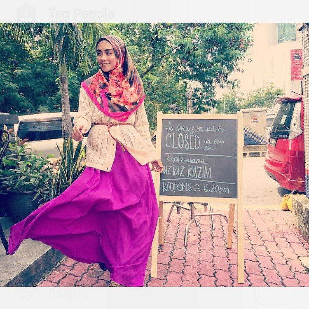 Biodata Wan Sharmila, Aktres Serba Boleh | Azhan.co