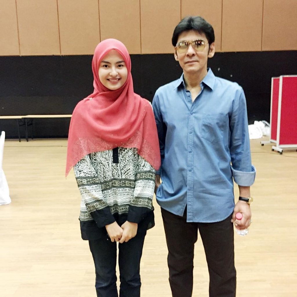 Biodata Wany Hasrita, Penyanyi Lagu Menahan Rindu | Azhan.co