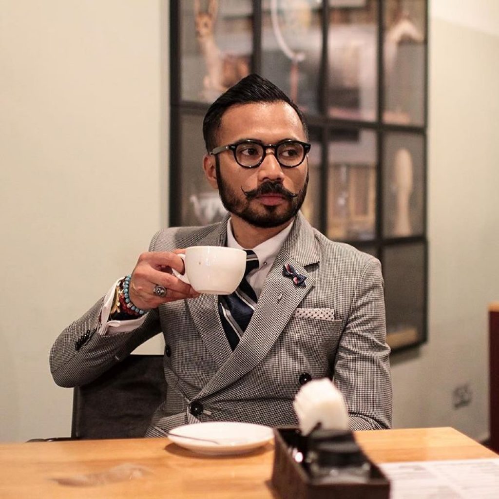 Biodata Wak Doyok, Ikon Fesyen Popular - Azhan.co