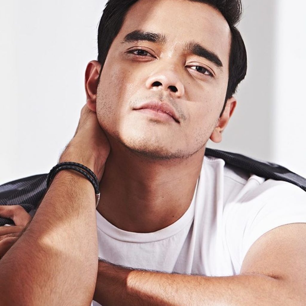 Biodata Alif Satar, Penyanyi Versatil Popular - Azhan.co