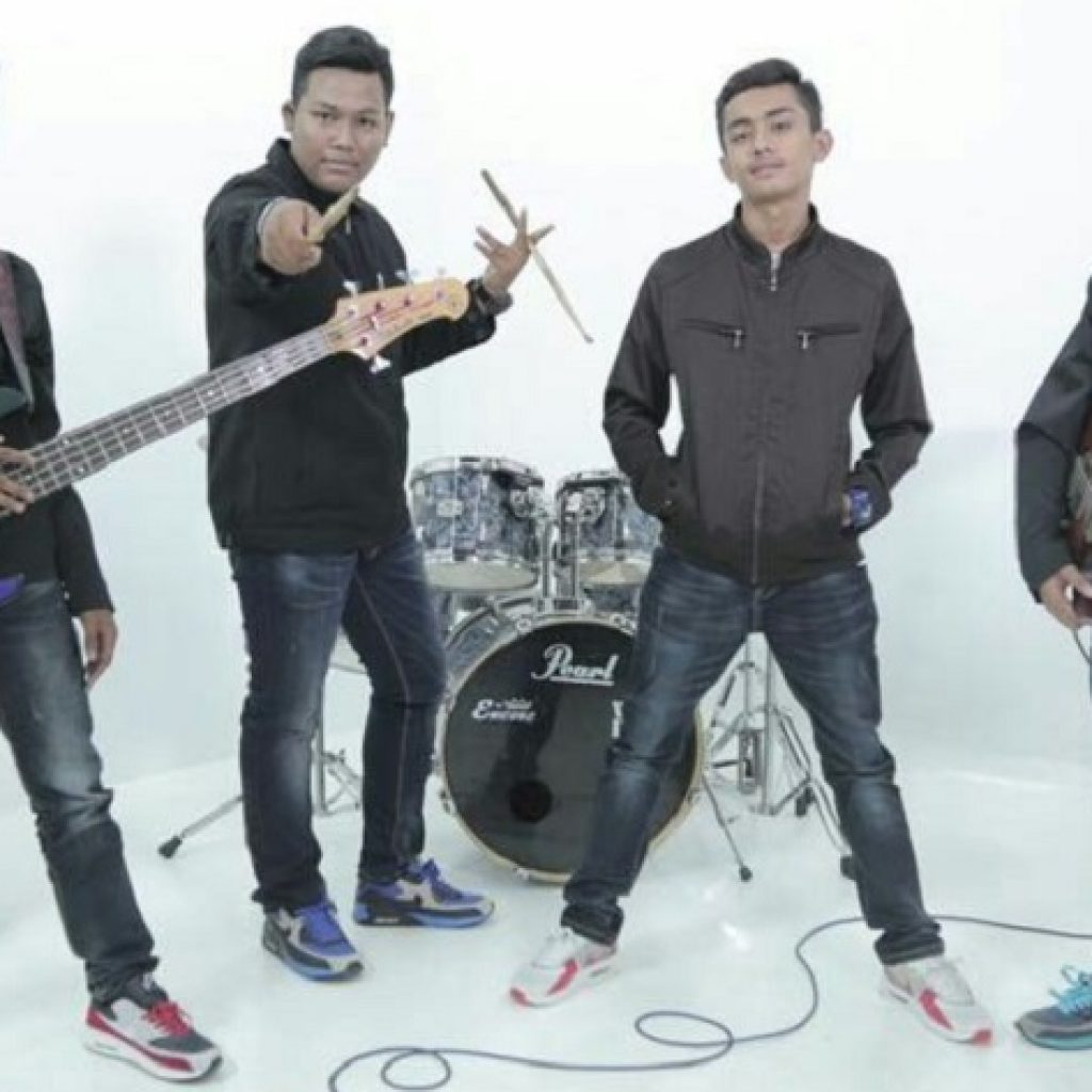Biodata Haziq Putera Band Yang Popular Dengan Lagu Rebahku Tanpamu ...