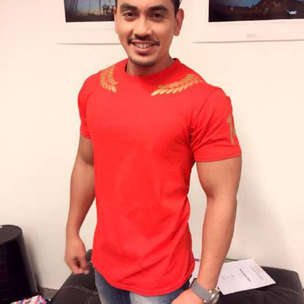 Biodata Sabhi Saddi, Artis Berbadan Sado Kelahiran Sabah | Azhan.co