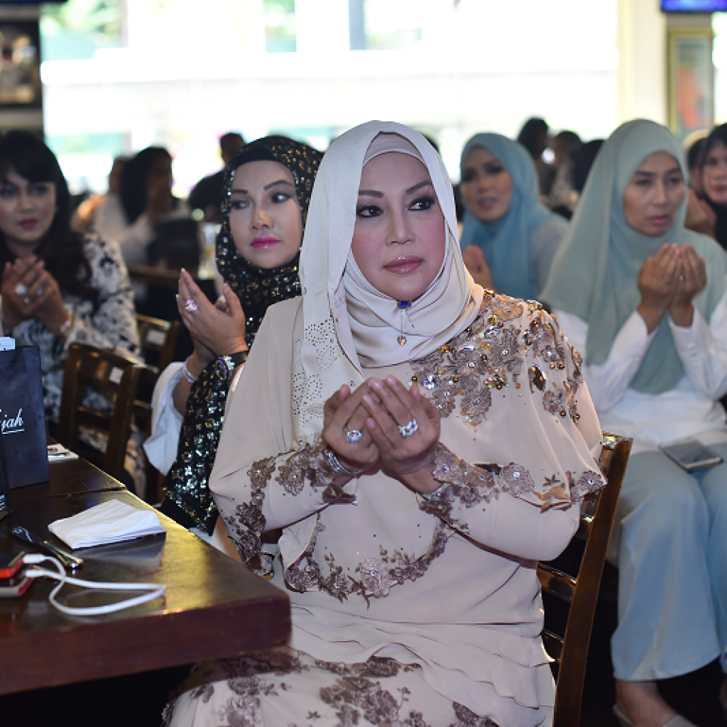 Biodata Junaidah Kiting, Pengasas De'Wajah | Azhan.co