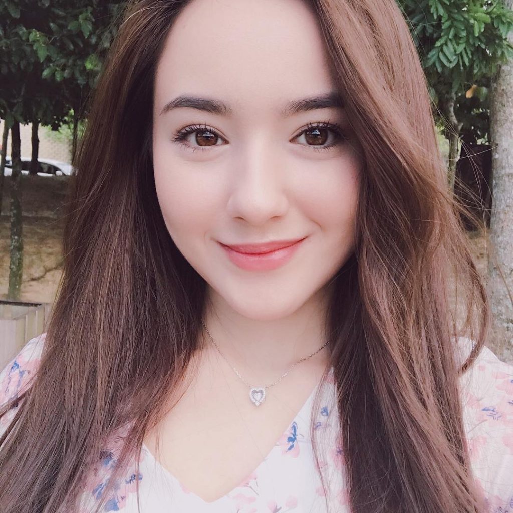 Biodata Hannah Delisha, Pelakon Comel Berasal Dari Singapura - Azhan.co