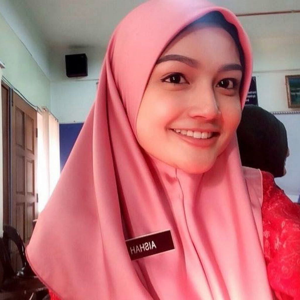 Biodata Puteri Aishah Cikgu Comel Yang Viral