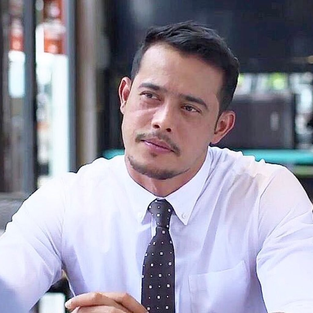 Biodata Zul Ariffin, Pelakon Sado Kacukan Melayu Belanda | Azhan.co
