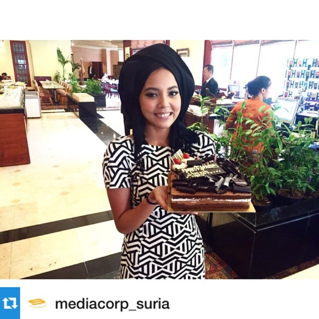 Biodata Aisyah Aziz, Artis Singapura Adik Kepada Aliff Aziz | Azhan.co