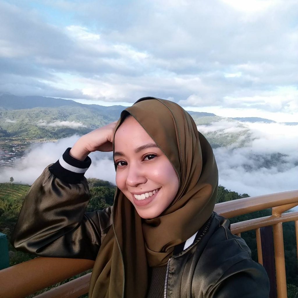 Gadis Comel Hana Ismail | Azhan.co