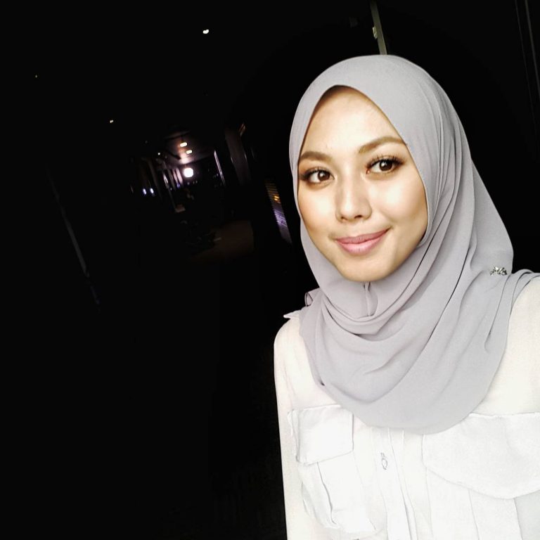 Biodata Azar Azmi, Pelakon Kelahiran Dewi Remaja | Azhan.co