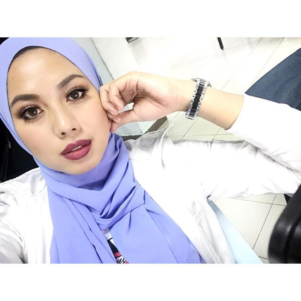 Biodata Azar Azmi, Pelakon Kelahiran Dewi Remaja | Azhan.co