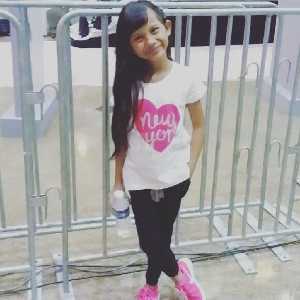 Biodata Indah Emeerlda, Pelakon Cilik Kelahiran DFKL | Azhan.co