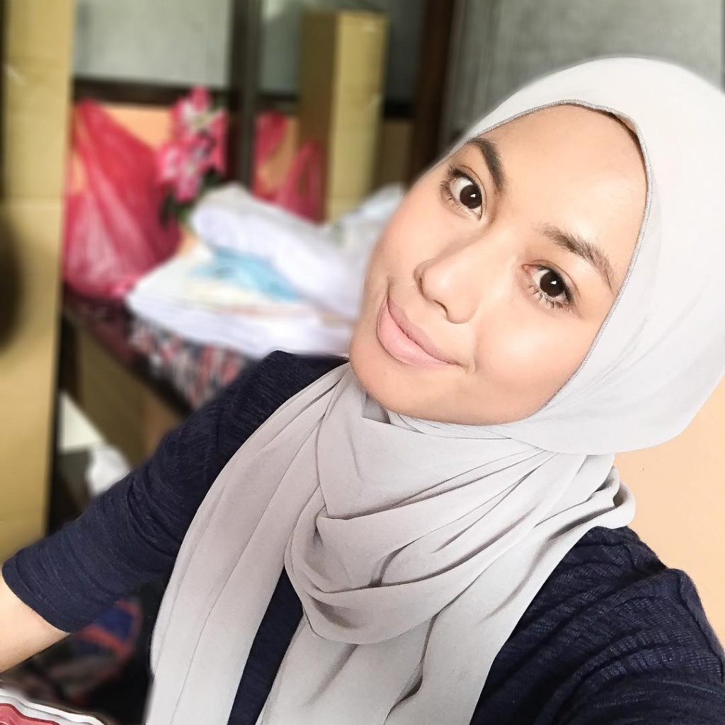 Biodata Azar Azmi, Pelakon Kelahiran Dewi Remaja | Azhan.co