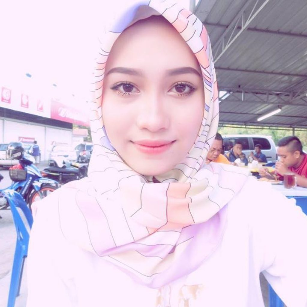 Biodata Asyalliee a.k.a Syasya Solero Macam Cantik Je | Azhan.co