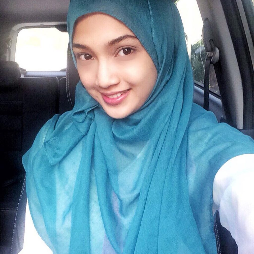 Gambar Atikah Suhaime Cantik Bertudung | Azhan.co