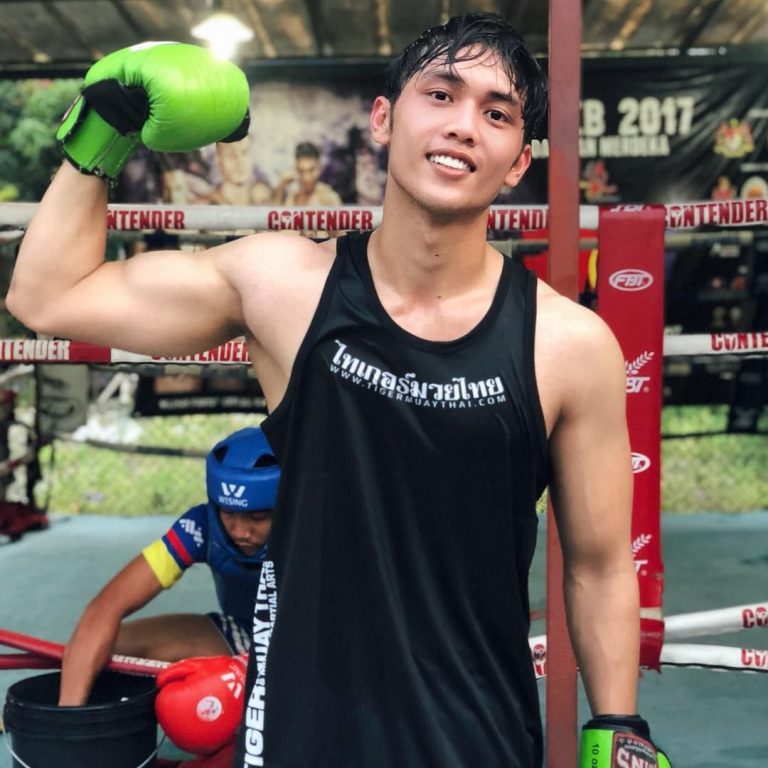 Biodata Adam Lee, Sepupu Janna Nick | Azhan.co