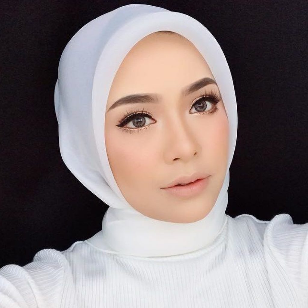 Biodata Syafiqah Aina, Instafamous dan Pemilik Kosmetik NSA Beau | Azhan.co