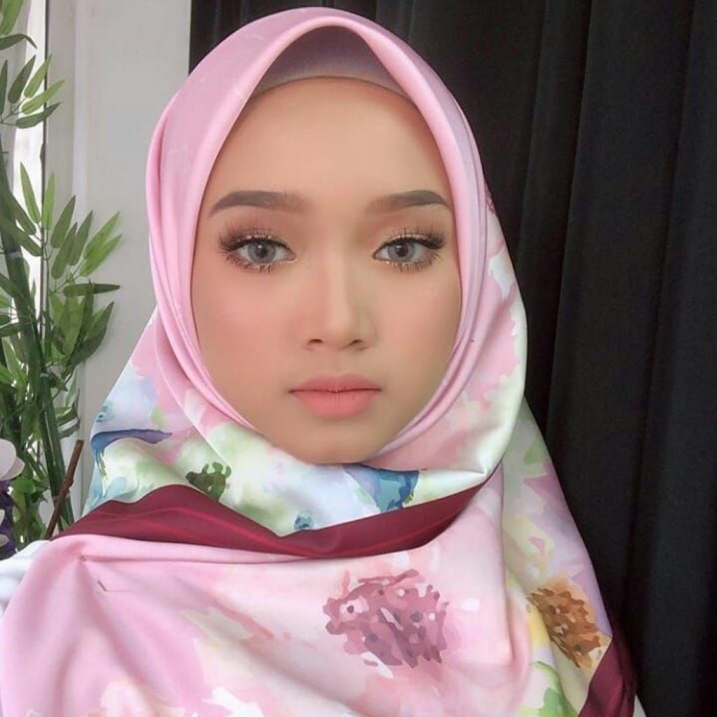 Biodata Liya Maisarah, Instafamous Remaja Yang Comel | Azhan.co
