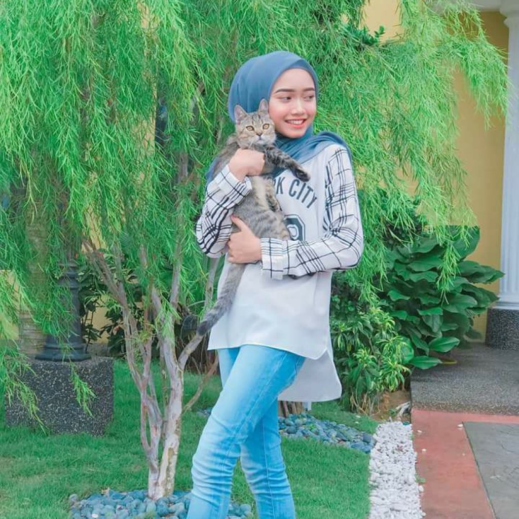 Biodata Liya Maisarah, Instafamous Remaja Yang Comel | Azhan.co