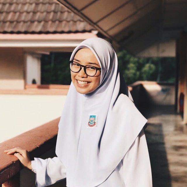 Biodata Bunga Isme, Rapper Bertudung Pertama Malaysia | Azhan.co