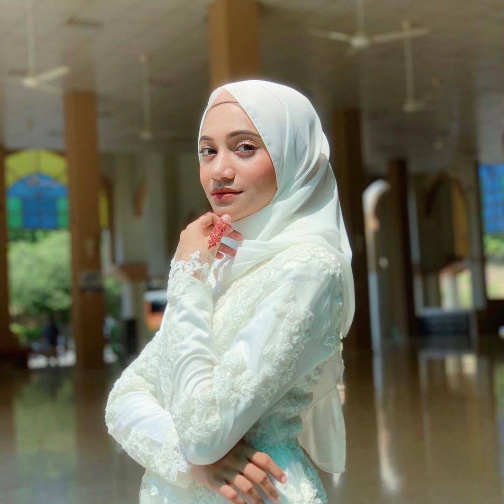 Biodata Fara Nadiah, Pelakon Cilik Yang Sudah Dewasa | Azhan.co