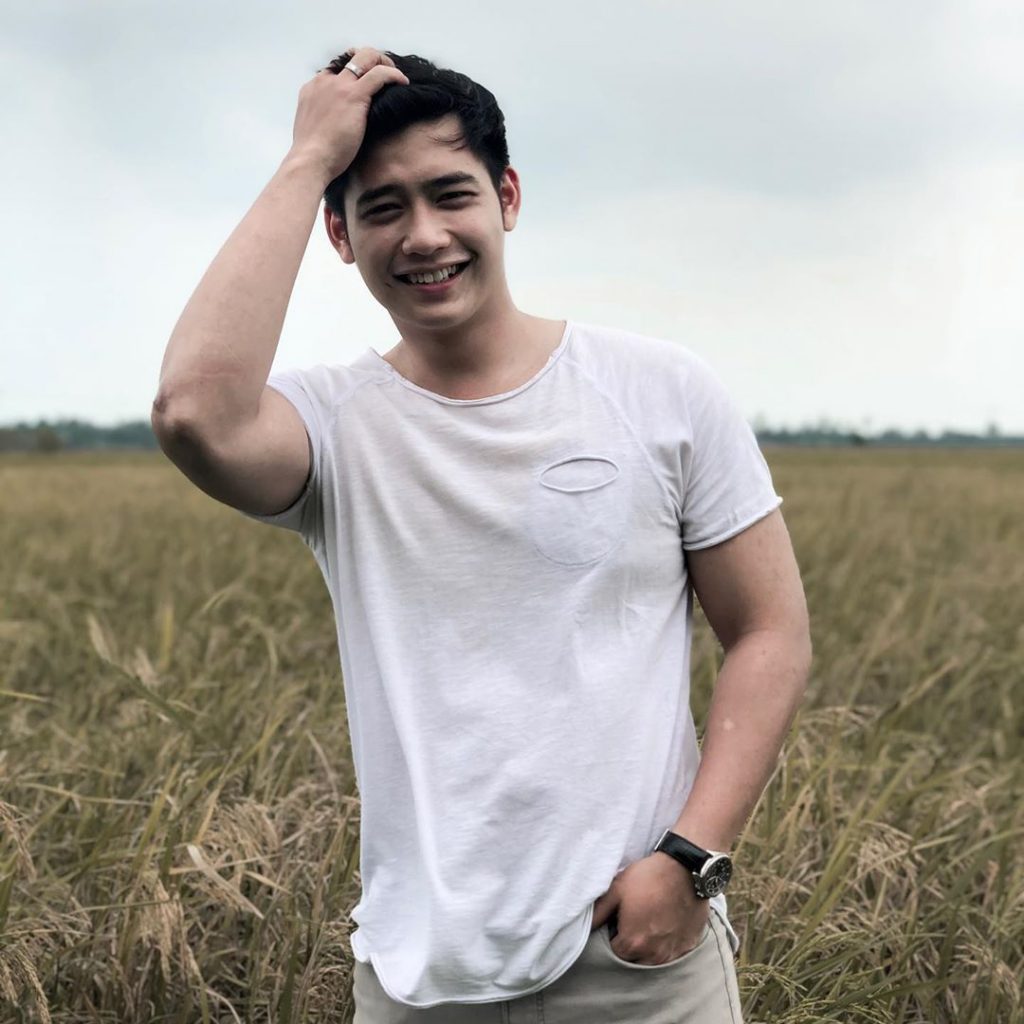 Biodata Hun Haqeem, Pelakon Berwajah Kacukan Cina | Azhan.co